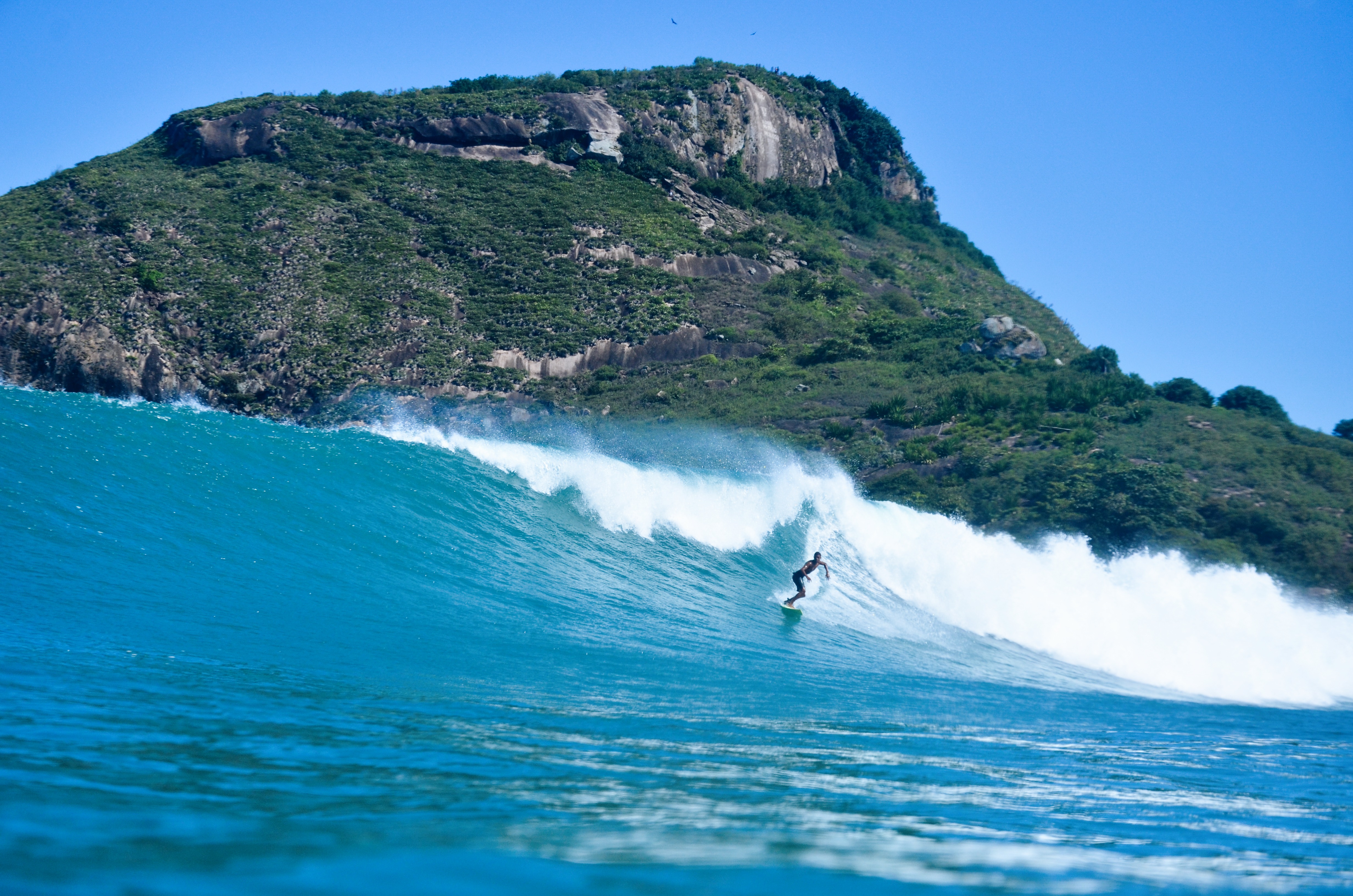 Rio Surf & Nature experience: Ride wa... - Worldpackers