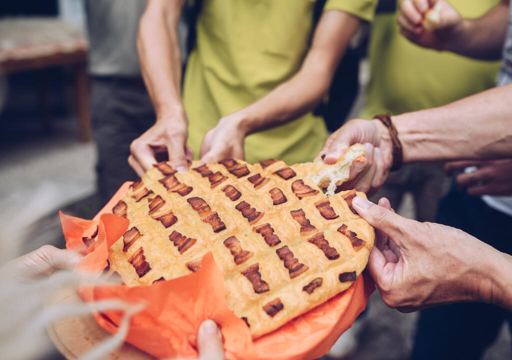Work exchange in Slovenia: Enjoy sunny days while supporting a coz...