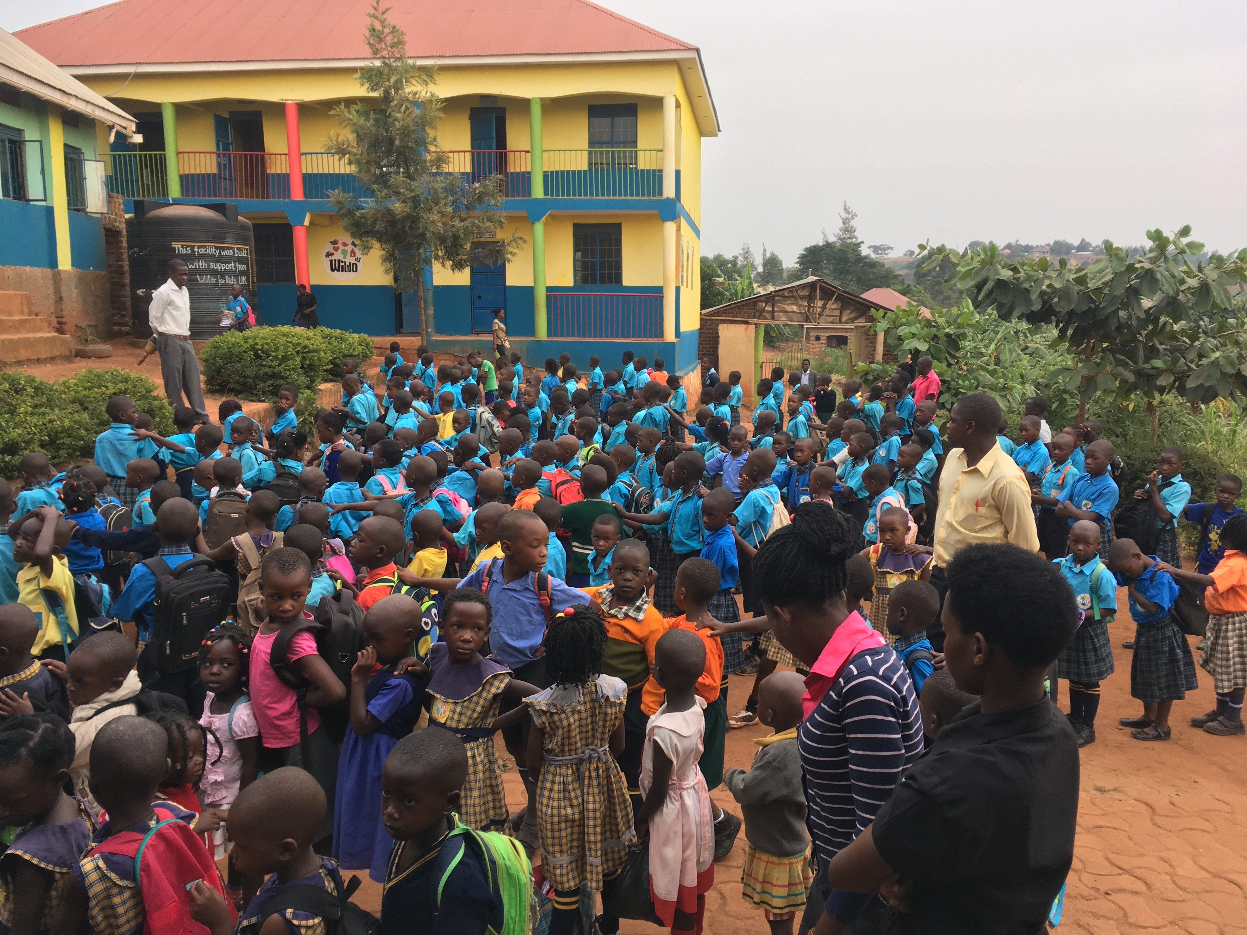 Social Impact in Uganda: Volunteer language and sports teacher
