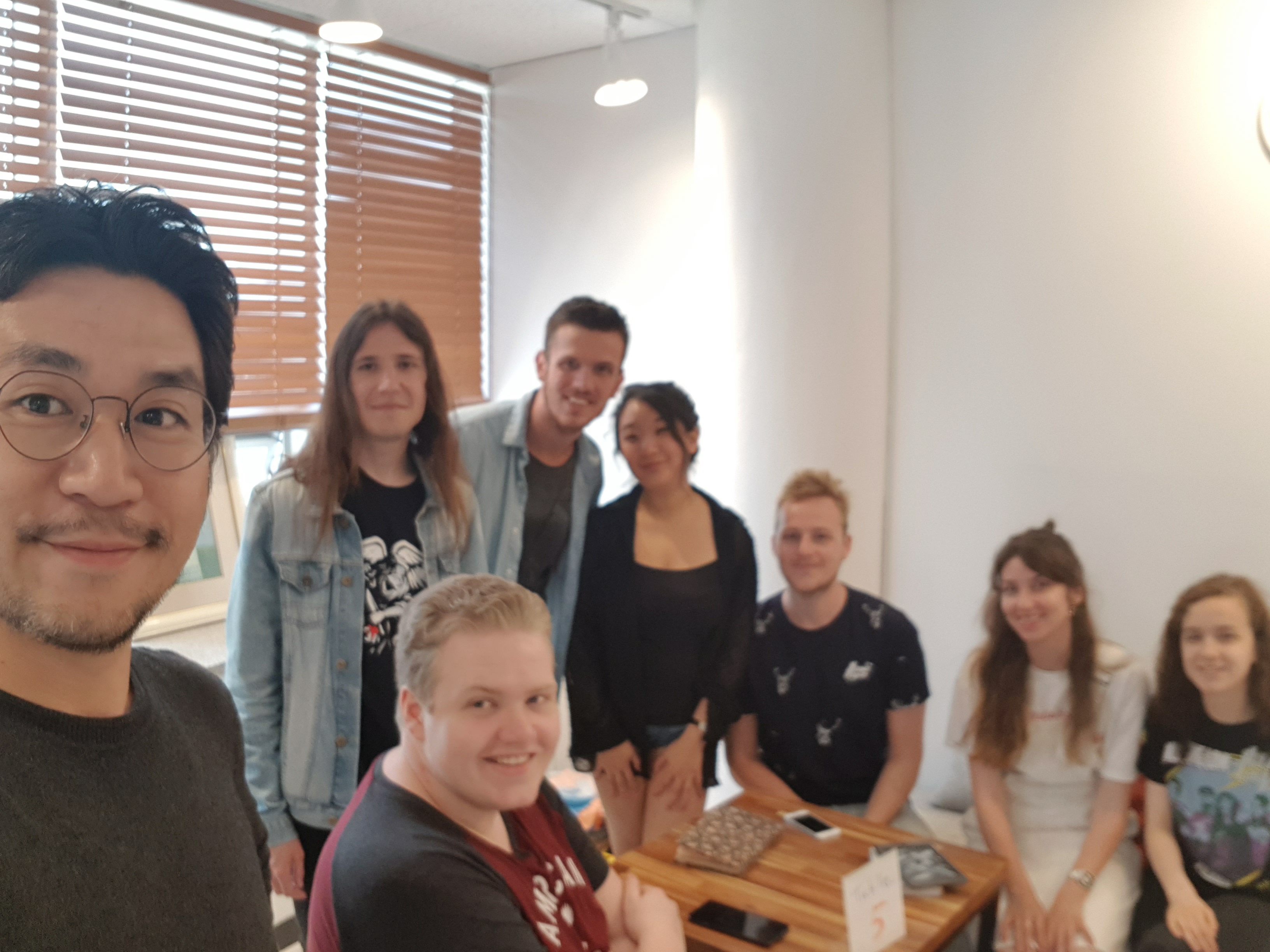 Work exchange in South Korea: Help Koreans to practice English and...