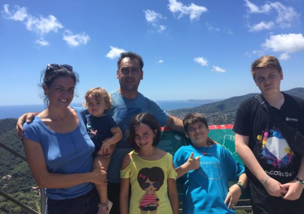 Intercambio de Trabajo España: Ven a ser parte de nuestra familia!