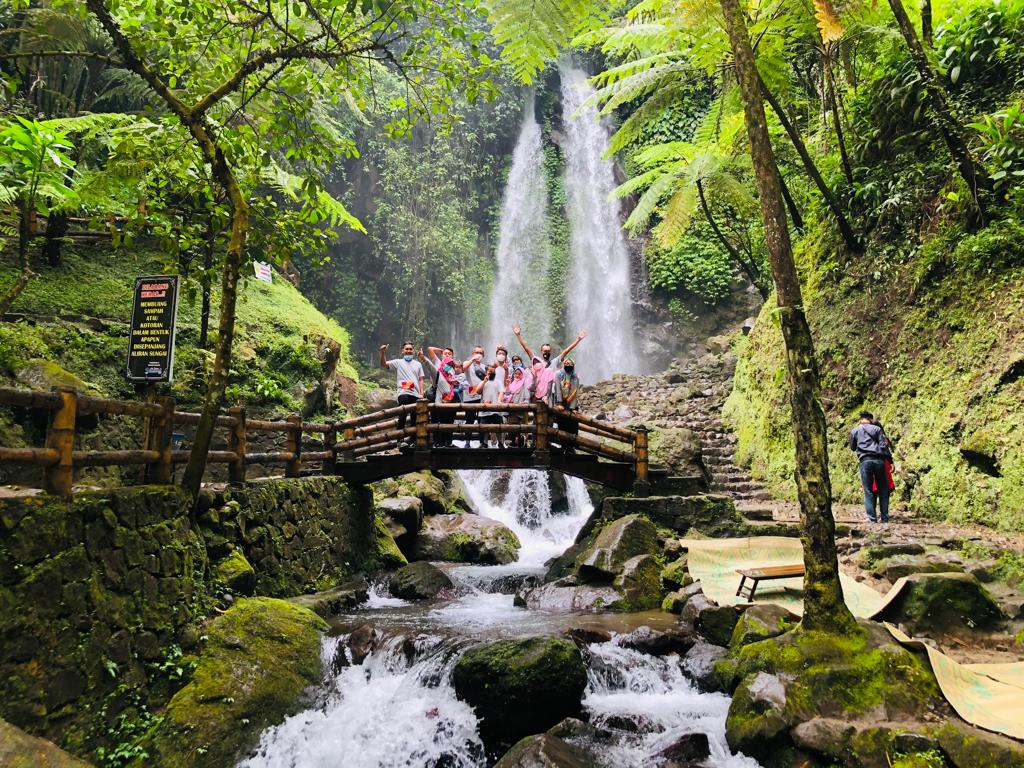 Social Impact in Indonesia: Come to Indonesia, see the original Ja...