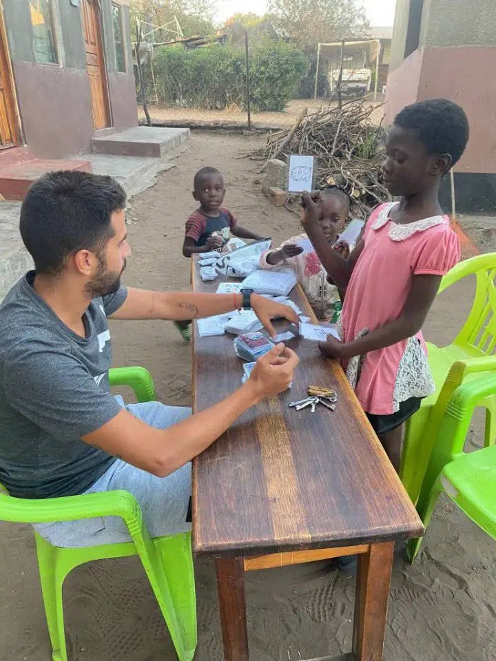 Eco Program in Uganda: Volunteers with us to change the unprivileg...