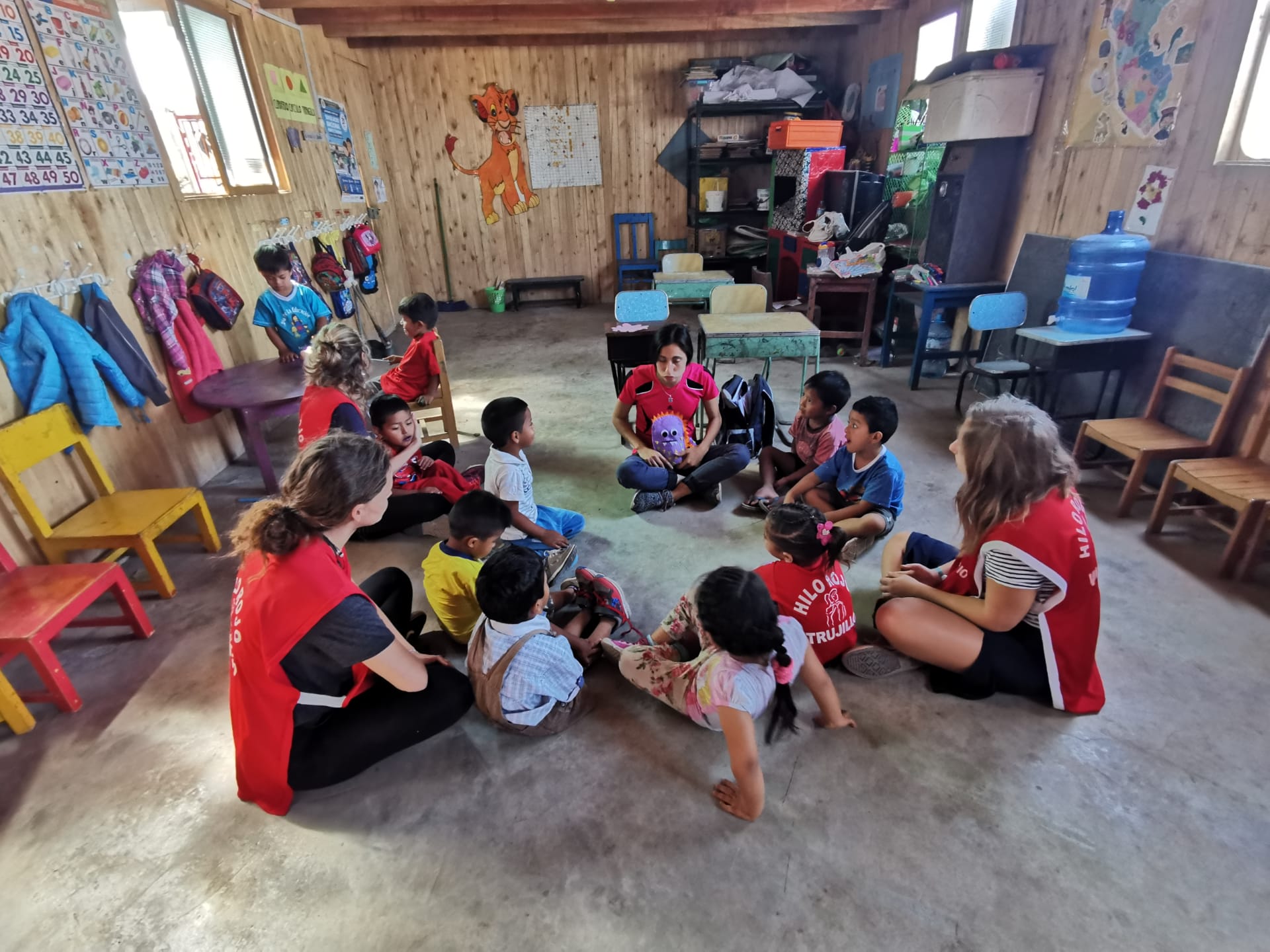 Social Impact in Peru: Teaching and helping out at the project