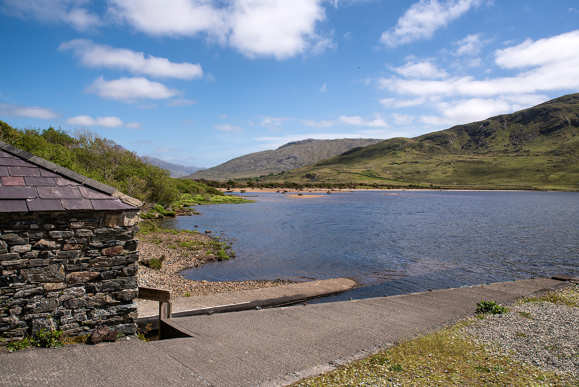 Work exchange in Ireland: Help with housekeeping at a lakeside apa...